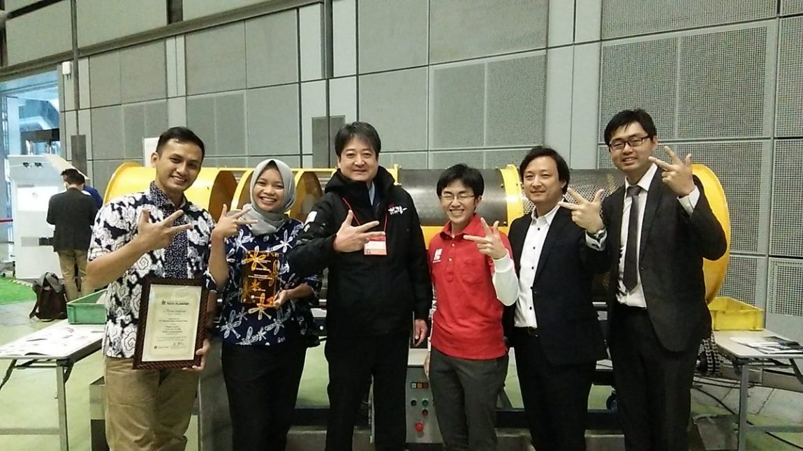 Tech Prom Lab Got The First Place of Tech Planter World Communication ...