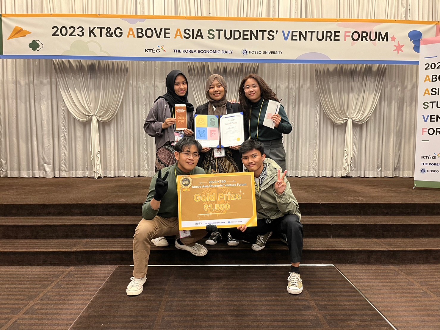 SBM ITB students create edible films made from cassava and win a gold medal at Asian Student's ...
