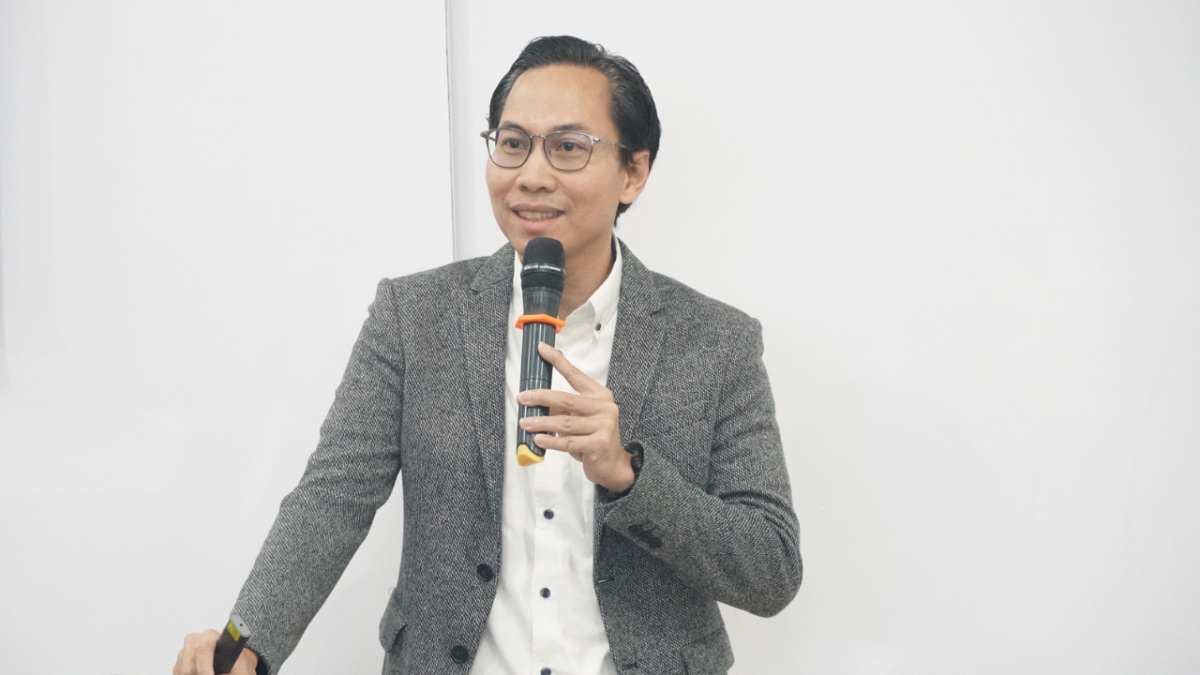 Microsoft Indonesia Director shares his company's product innovation ...