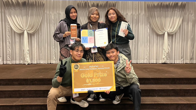 SBM ITB students create edible films made from cassava and win a gold ...