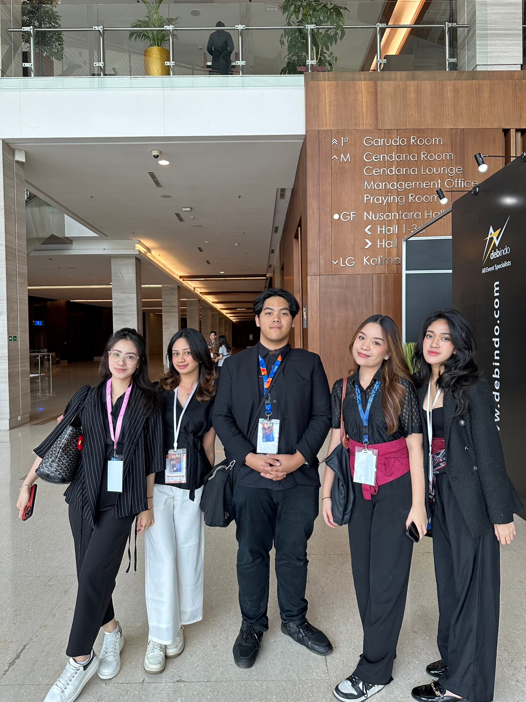 Exploring the Trade Expo Indonesia, SBM ITB students observe ongoing ...