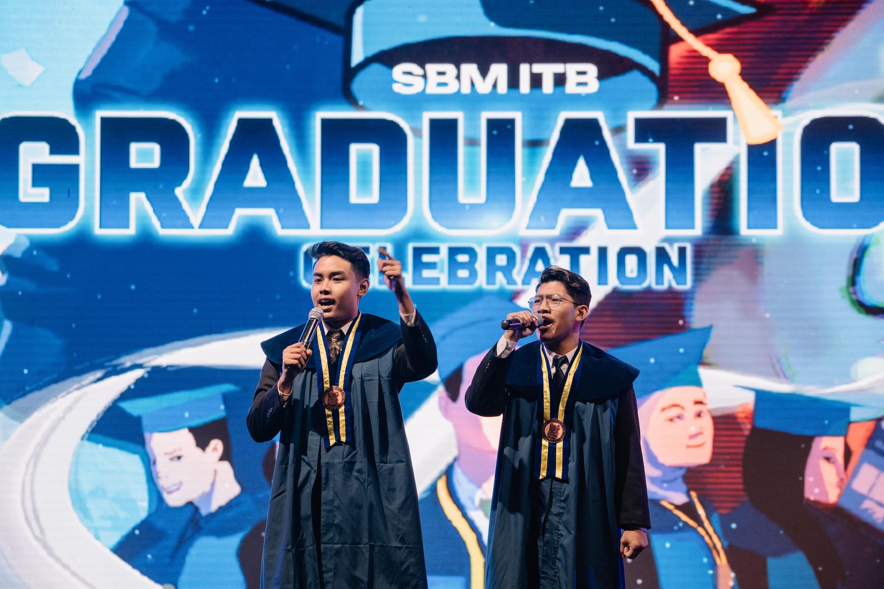 SBM ITB Graduation Celebration attended by 490 graduates, many ...