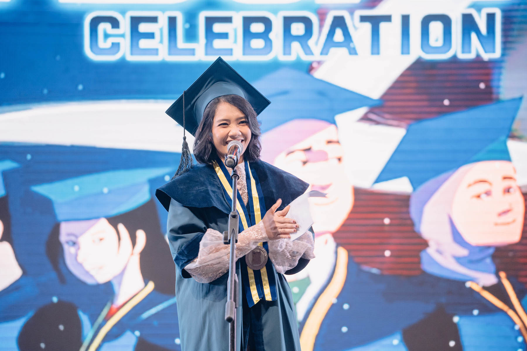 457 graduates attended the second day of SBM ITB's October 2023 ...