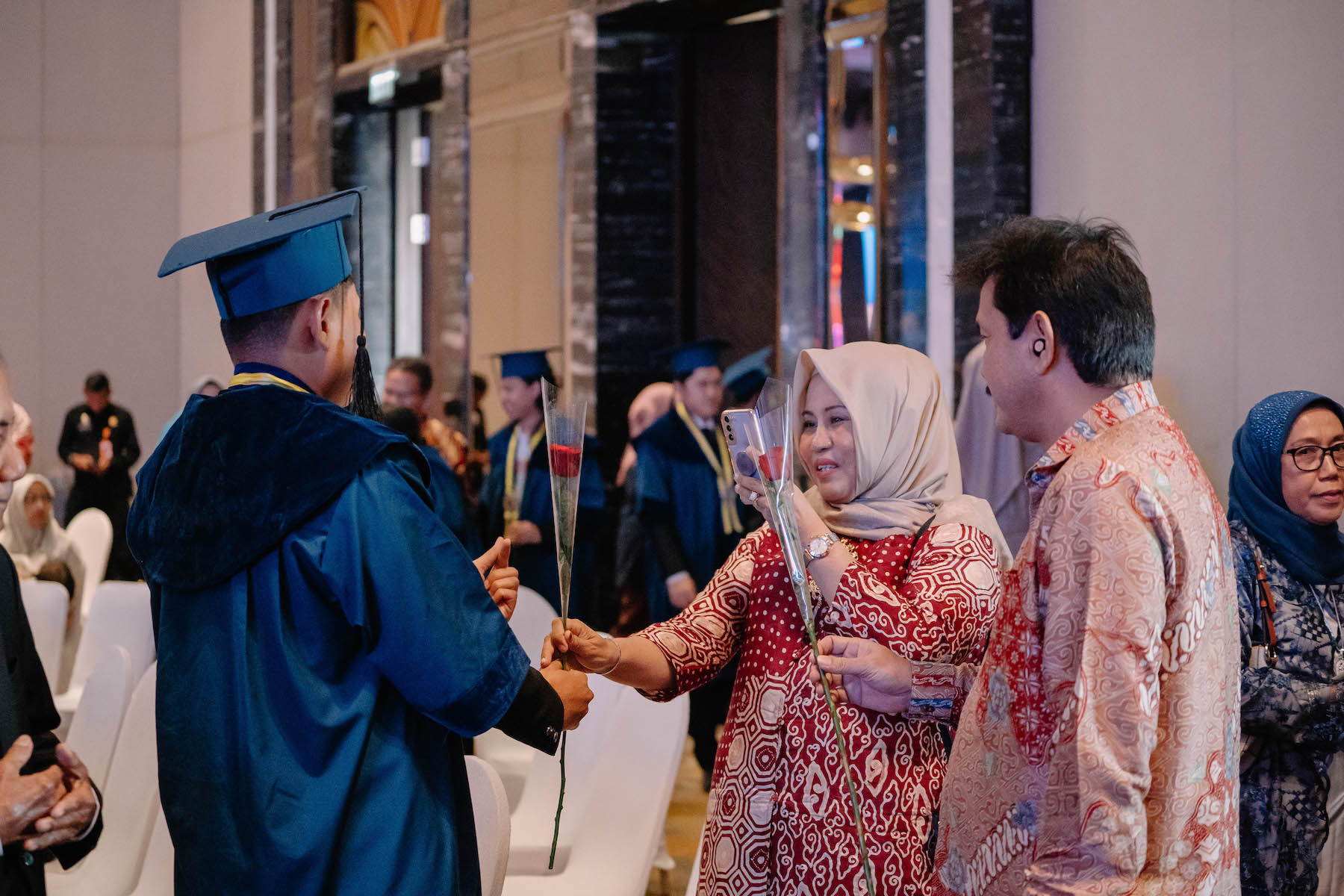 457 graduates attended the second day of SBM ITB's October 2023 ...