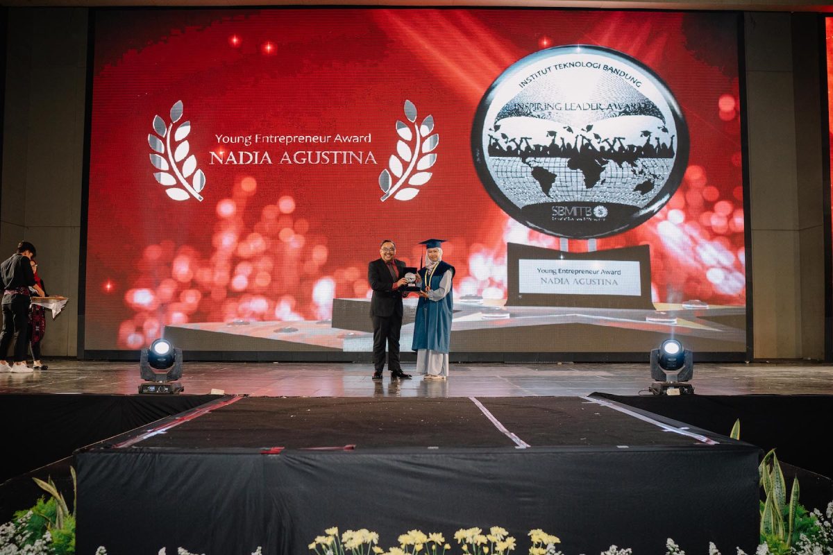 SBM ITB Graduation Celebration attended by 490 graduates, many ...