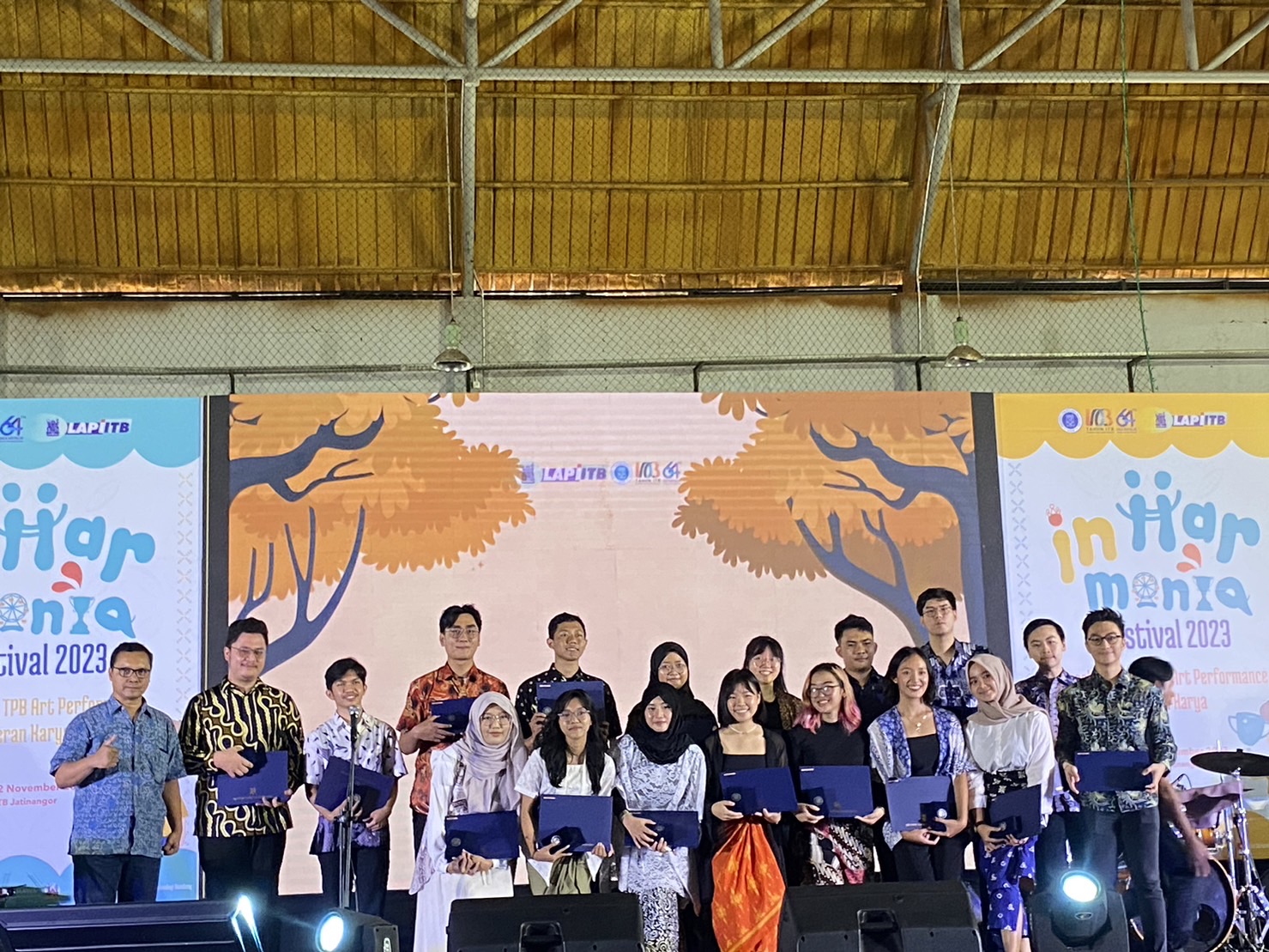 25 students receive Ganesha Awards 2023, proof of SBM ITB's commitment ...