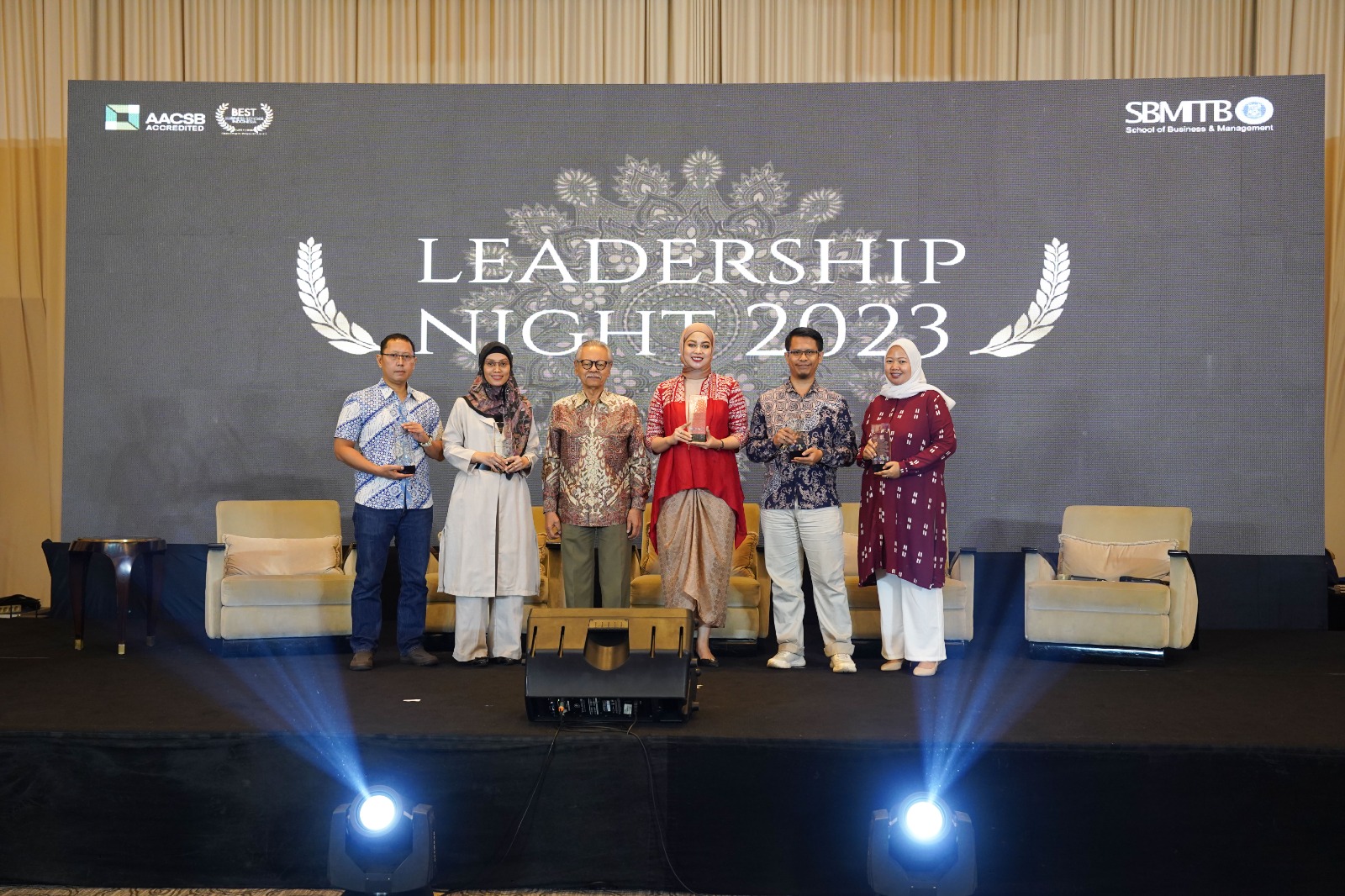 Leadership Night 2023: The art of leadership - empowering people for ...