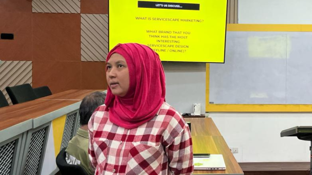 Learning about servicescape in marketing: It's not just about design ...