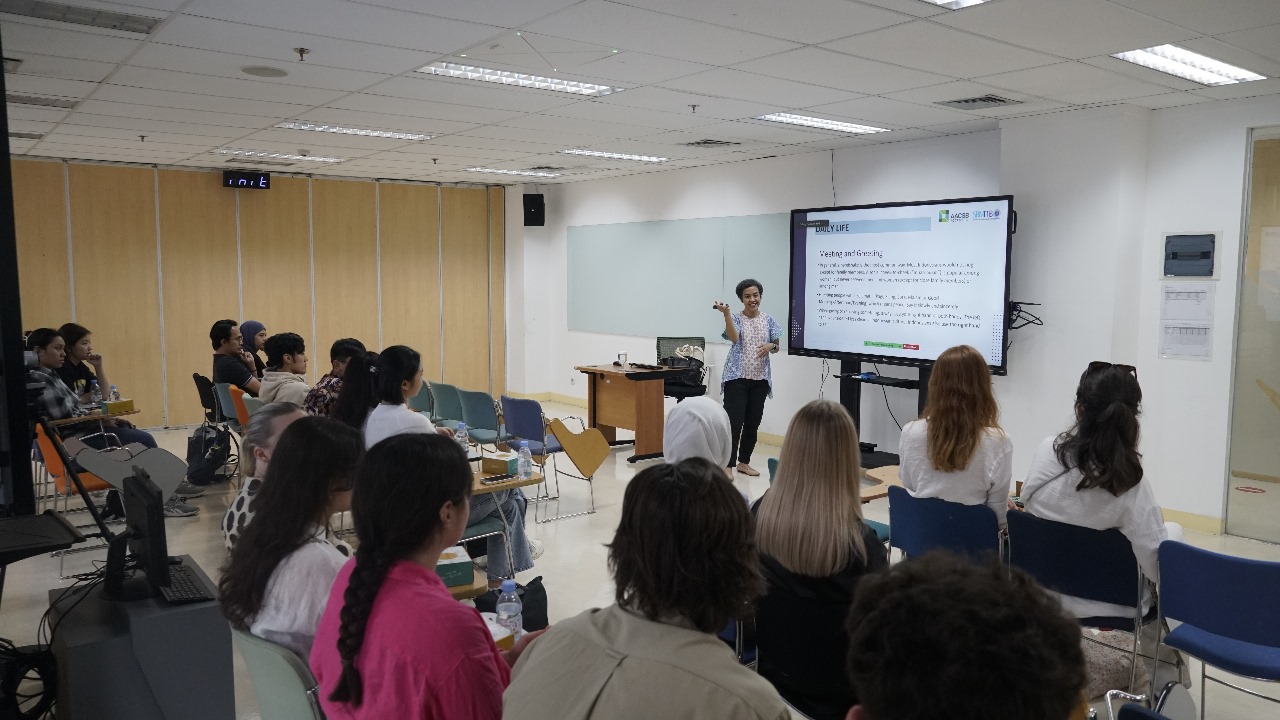 Welcoming international students, SBM ITB initiates a student buddy ...