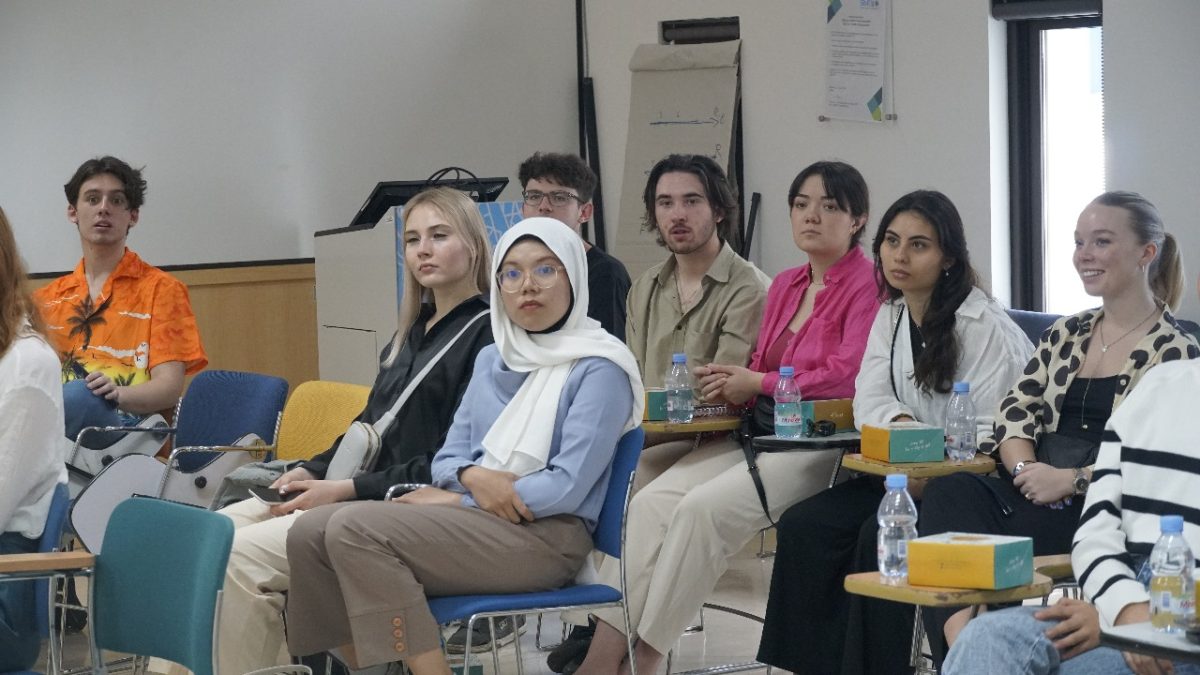 Welcoming international students, SBM ITB initiates a student buddy ...