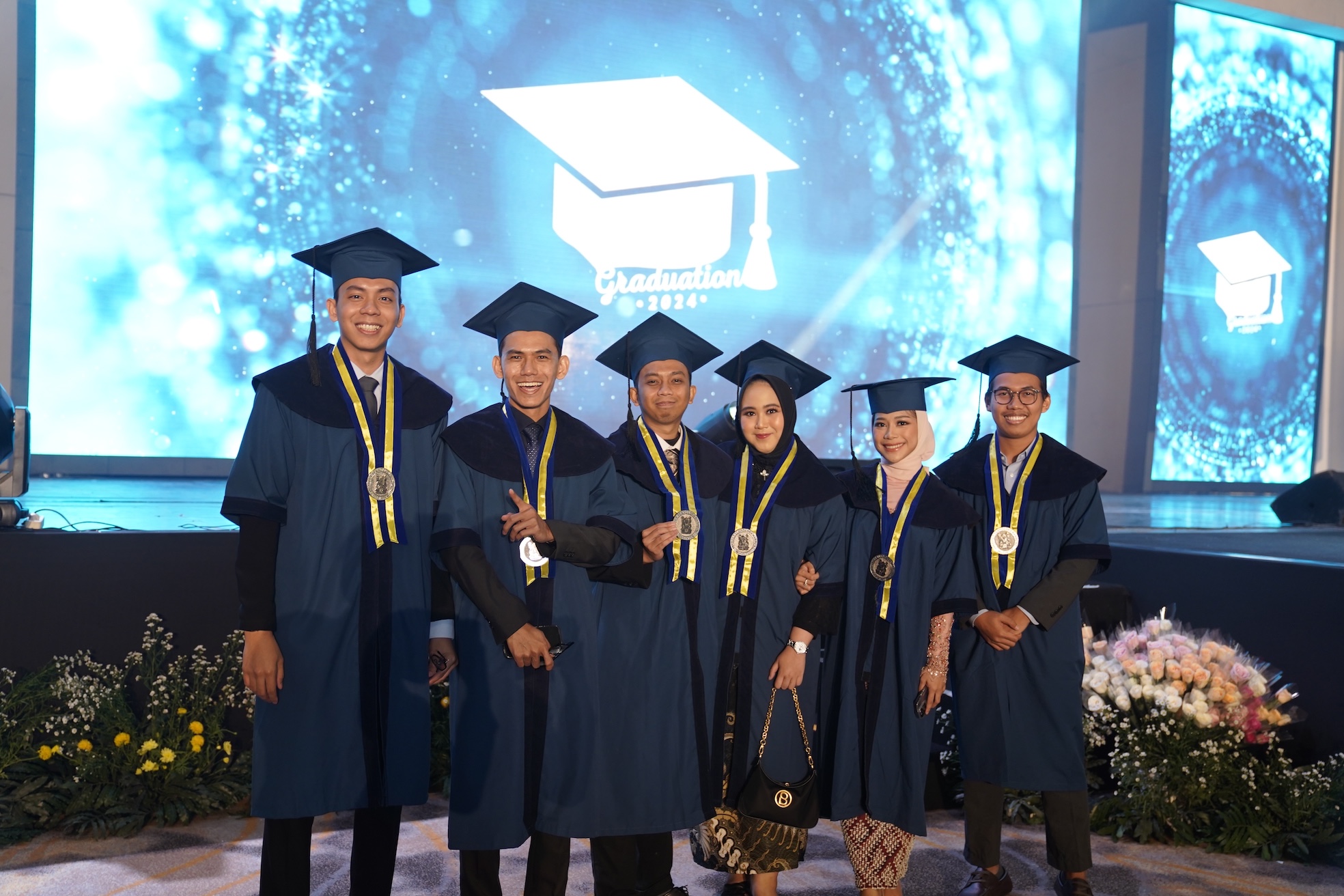 480 Graduates participated in the SBM ITB Graduation Ceremony, all ...