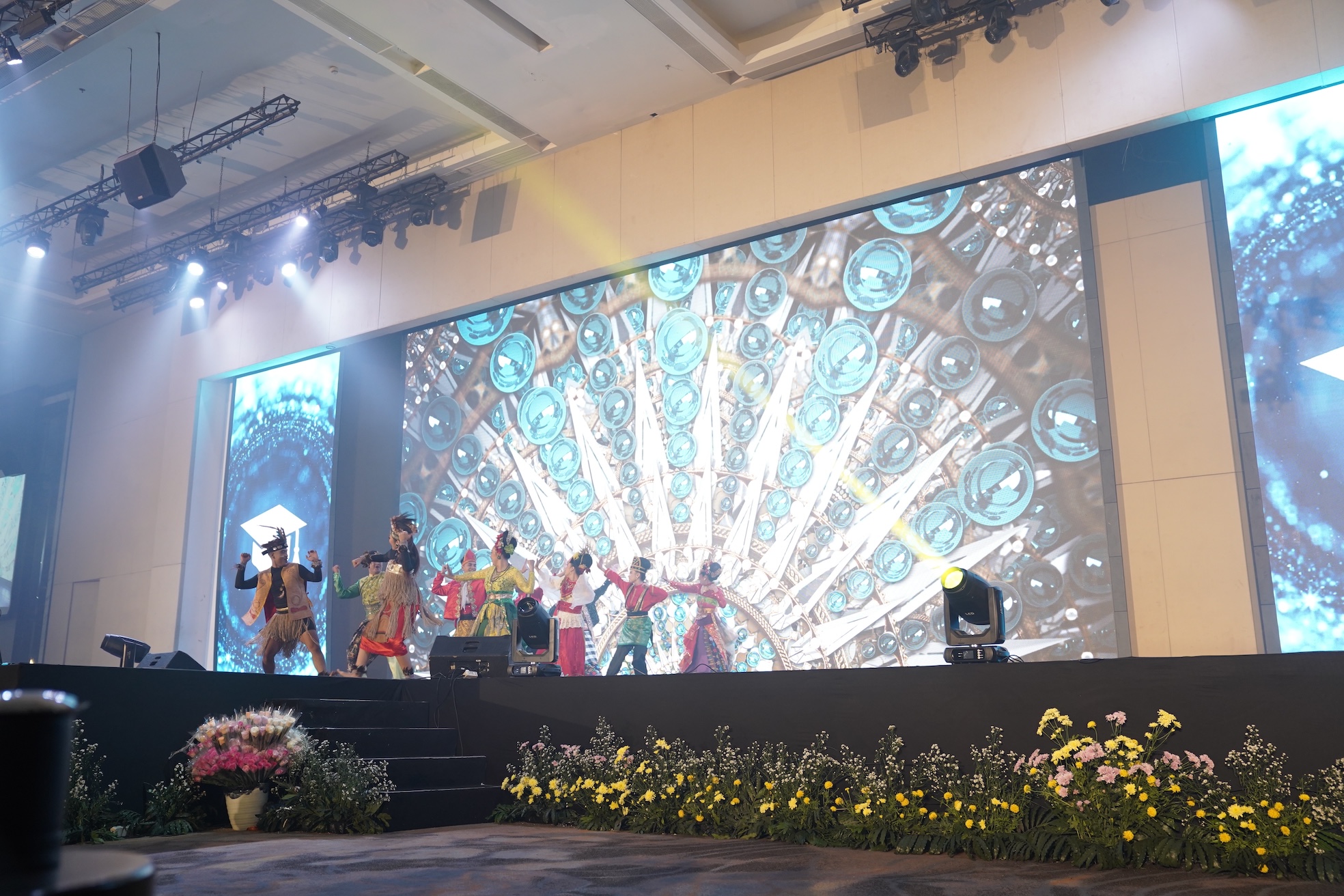 480 Graduates participated in the SBM ITB Graduation Ceremony, all ...