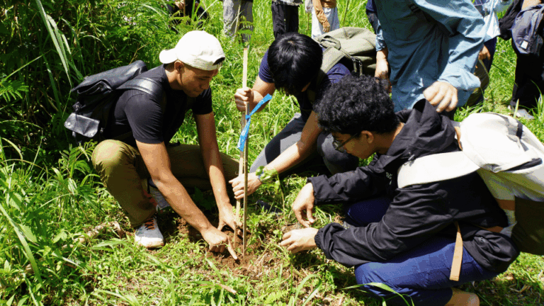 Memberdayakan Desa-desa, Mahasiswa SBM ITB Menjelajahi Potensi ...